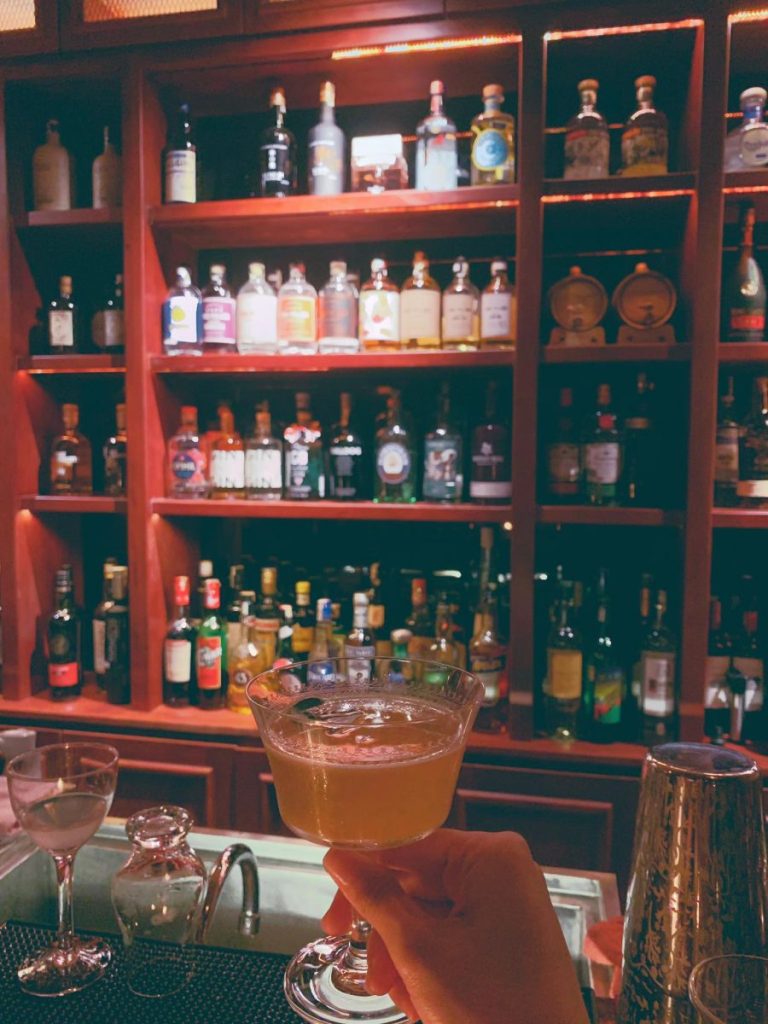 TELEPHONE BAR - KHÔNG GIAN TRẦM LẮNG, CỔ ĐIỂN VÀ LÃNG MẠN