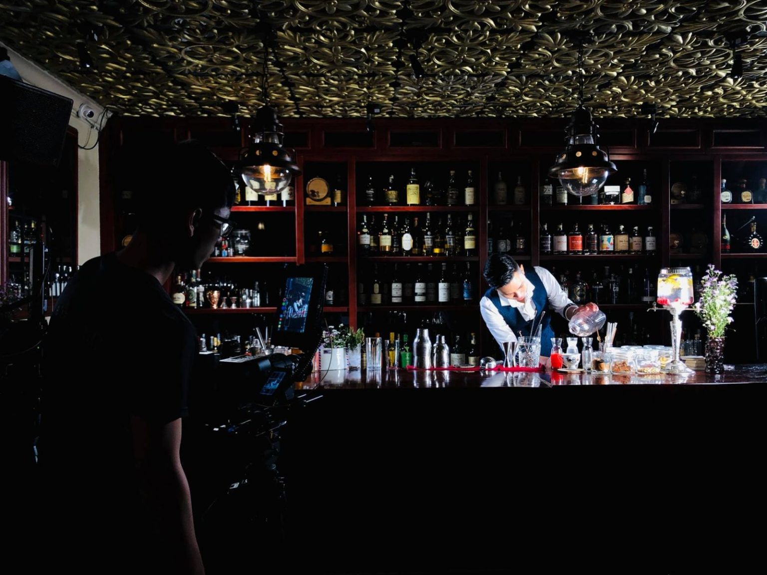 TELEPHONE BAR - KHÔNG GIAN TRẦM LẮNG, CỔ ĐIỂN VÀ LÃNG MẠN